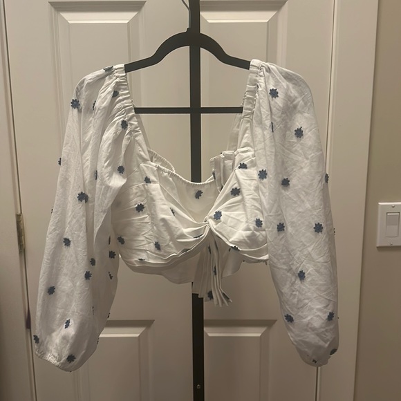 FARM Rio | Tops | Farm Rio White Flowerembroidered Cotton Crop Top New ...